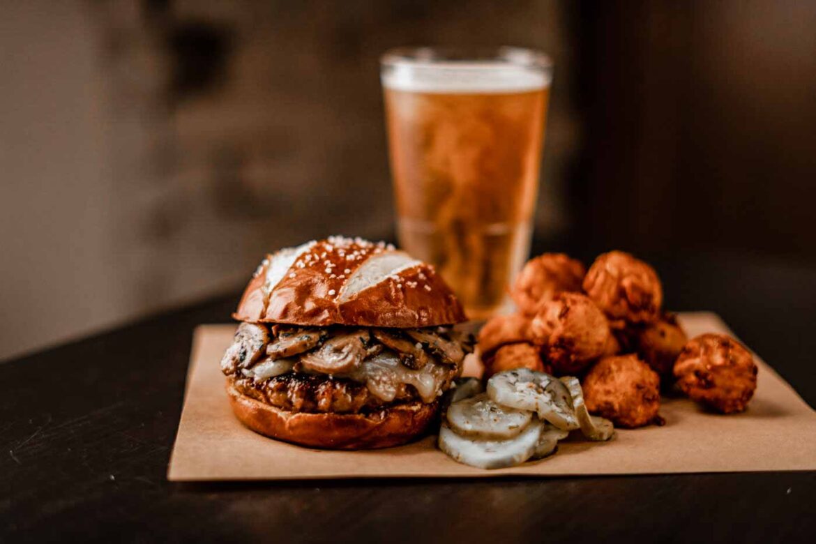 Ole Red Gatlinburg | 5 Things You Need To Know | Ole Red – The All ...